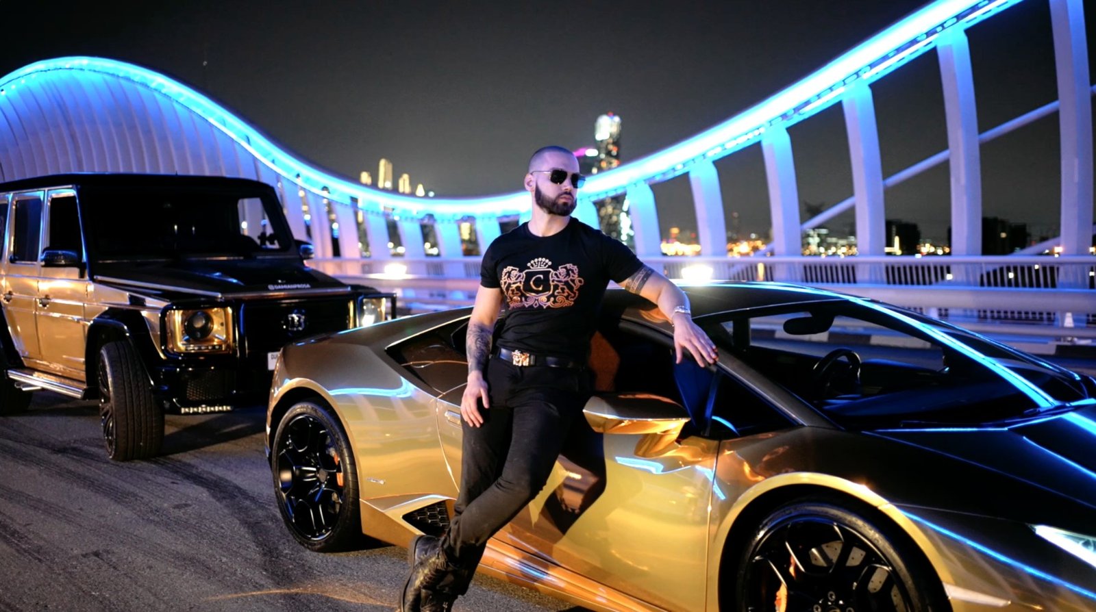 How Persnickety Box App Founder Chari Pack is Revolutionizing Photo ...