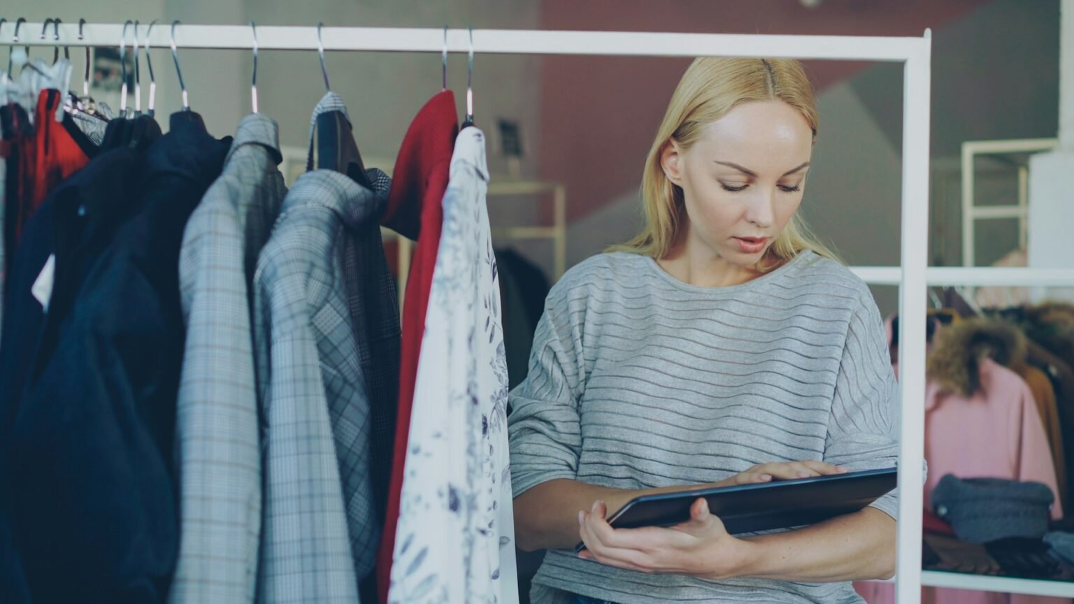 Understanding the 5 Steps of the Consumer Decision-Making Process ...